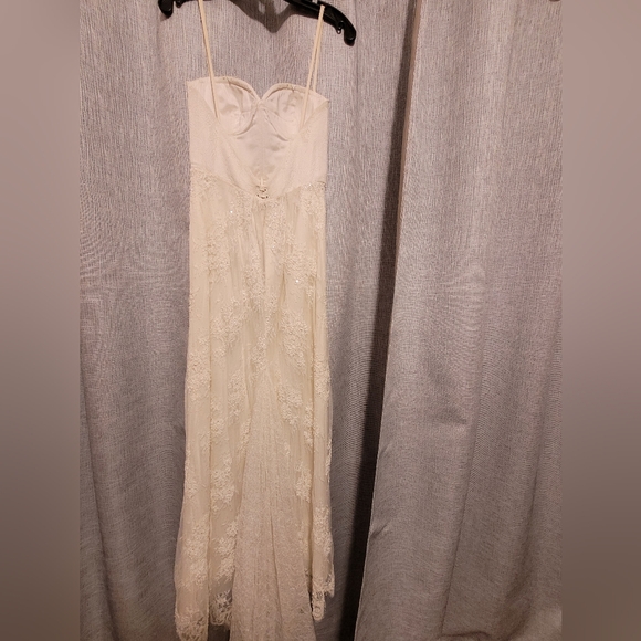 Alon Livne | Dresses | Alon Livne Lace Designer Wedding Dress | Poshmark